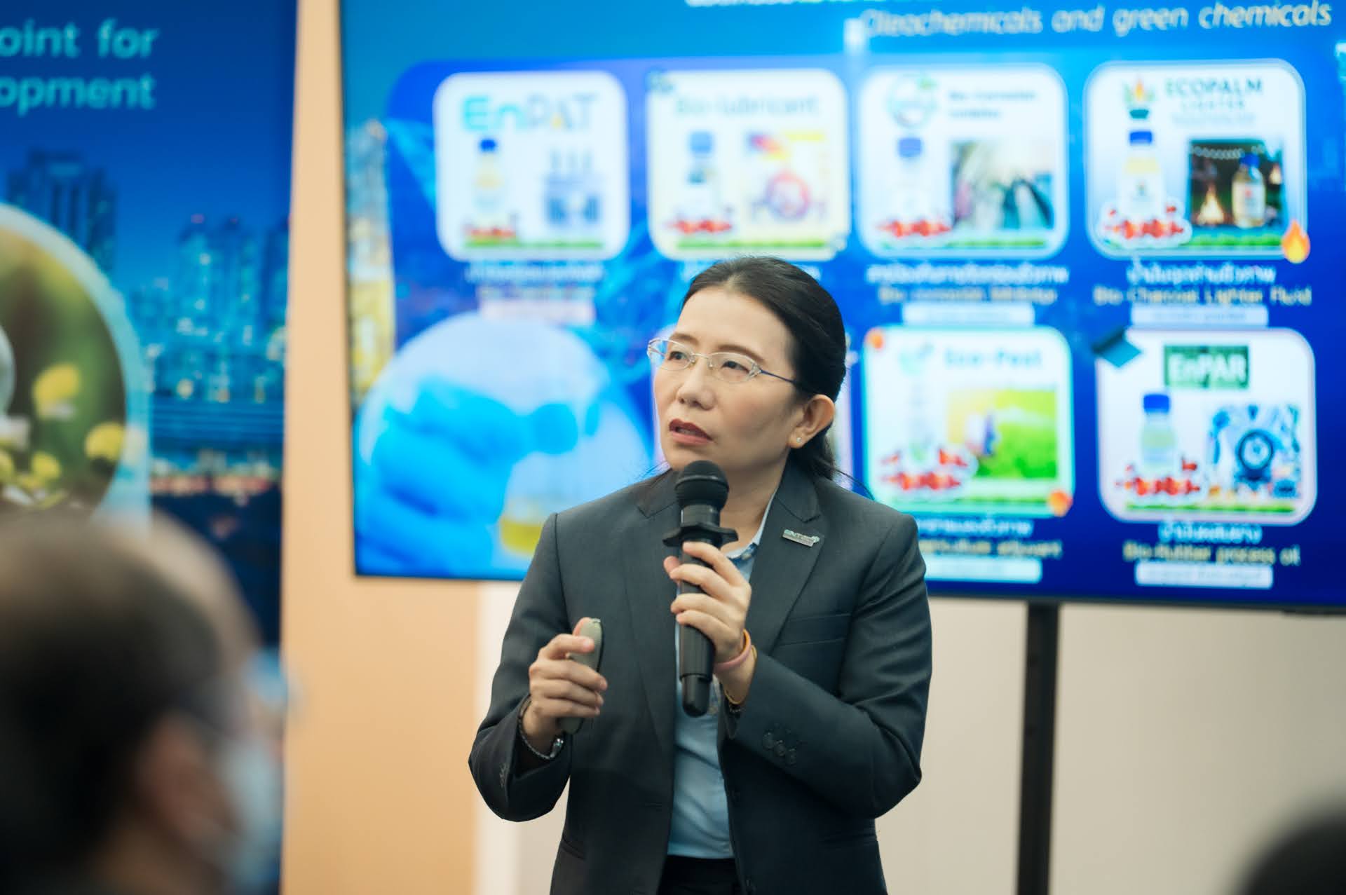 ไฮโดรเจนสีเขียว โซลาร์เซลล์อัจฉริยะ และแบตเตอรี่สับเปลี่ยนได้