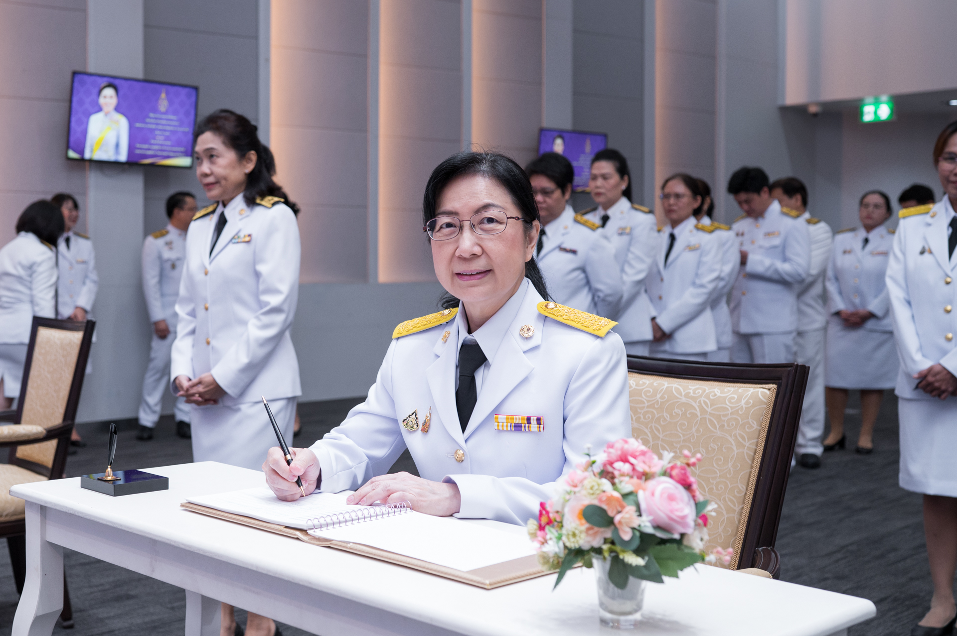 “ศุภมาส” นำคณะผู้บริหาร อว. จัดพิธีเฉลิมพระเกียรติสมเด็จพระนางเจ้าฯ พระบรมราชินี พร้อมถวายพระพร ...