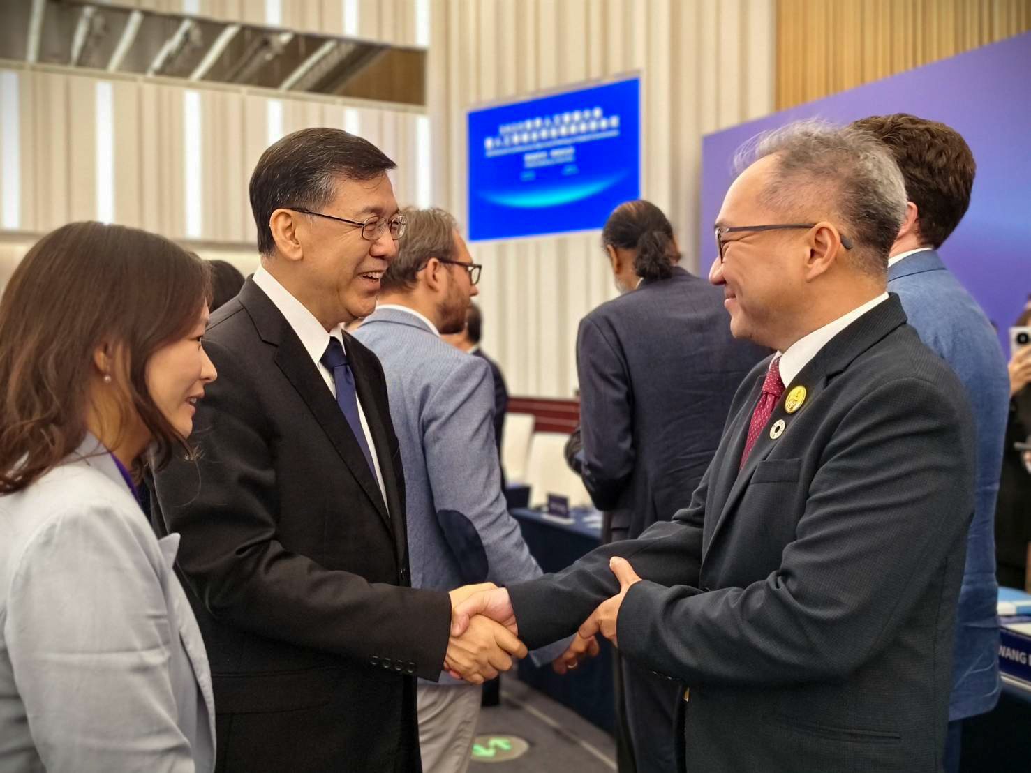 ผู้อำนวยการ สวทช. เป็นผู้แทนประเทศไทย นำเสนอวิสัยทัศน์ ในประชุม AI