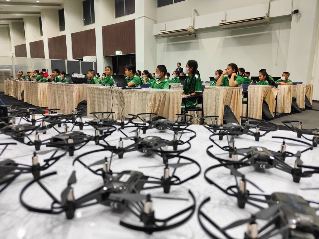 66-ค่ายหนึ่งวัน อบรม “Coding with Drones” สำหรับนักเรียนประถมศึกษา ...