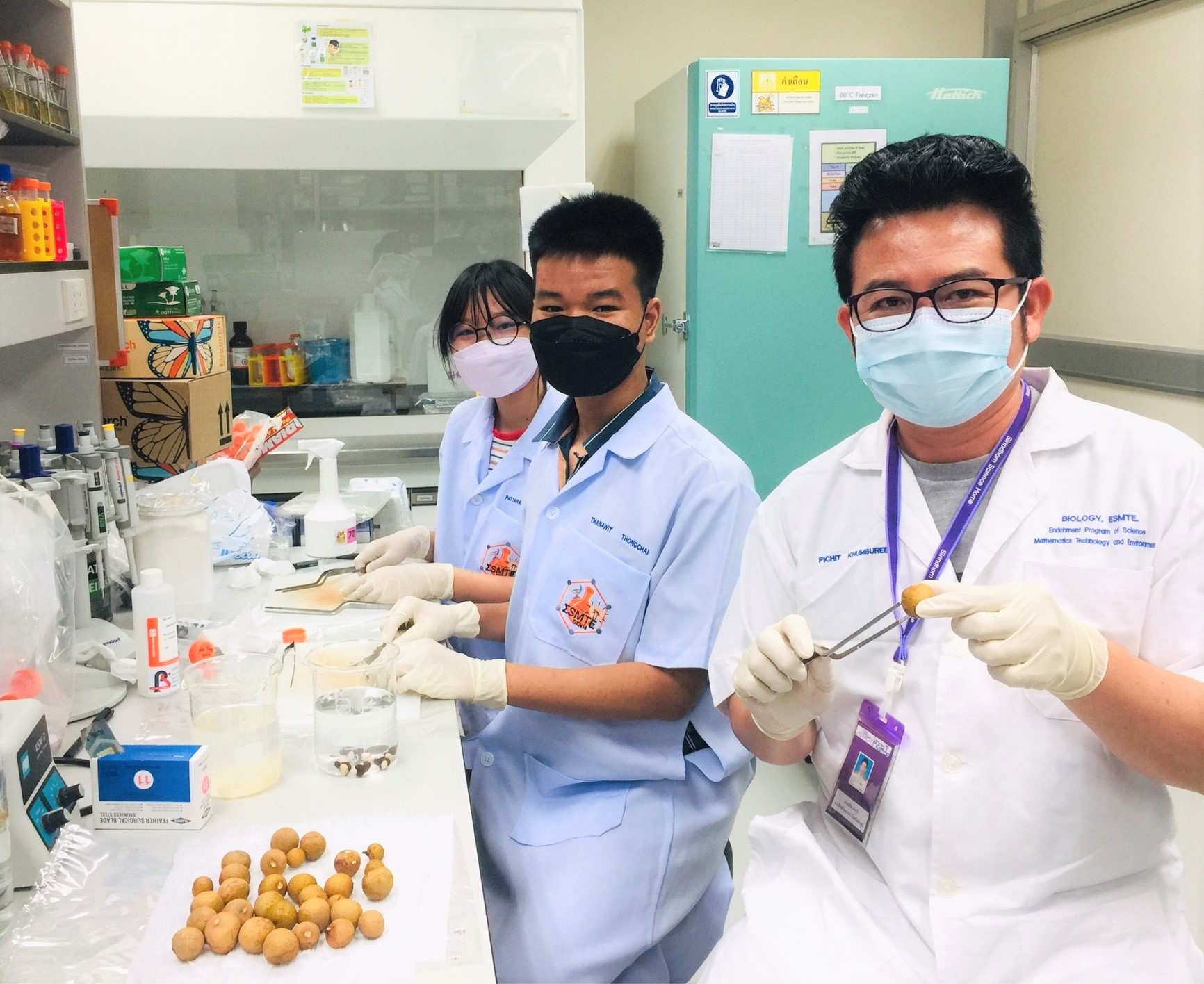 ห้องปฏิบัติการเทคโนโลยีชีวภาพพืช - บ้านวิทยาศาสตร์สิรินธร